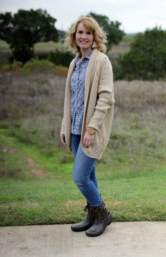 A Functional, Yet Stylish Bogs Boots Outfit | Mom Fabulous