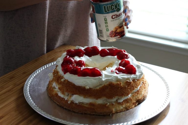 Layered Angel Food Cake Mix with Cherry Pie Filling Recipe