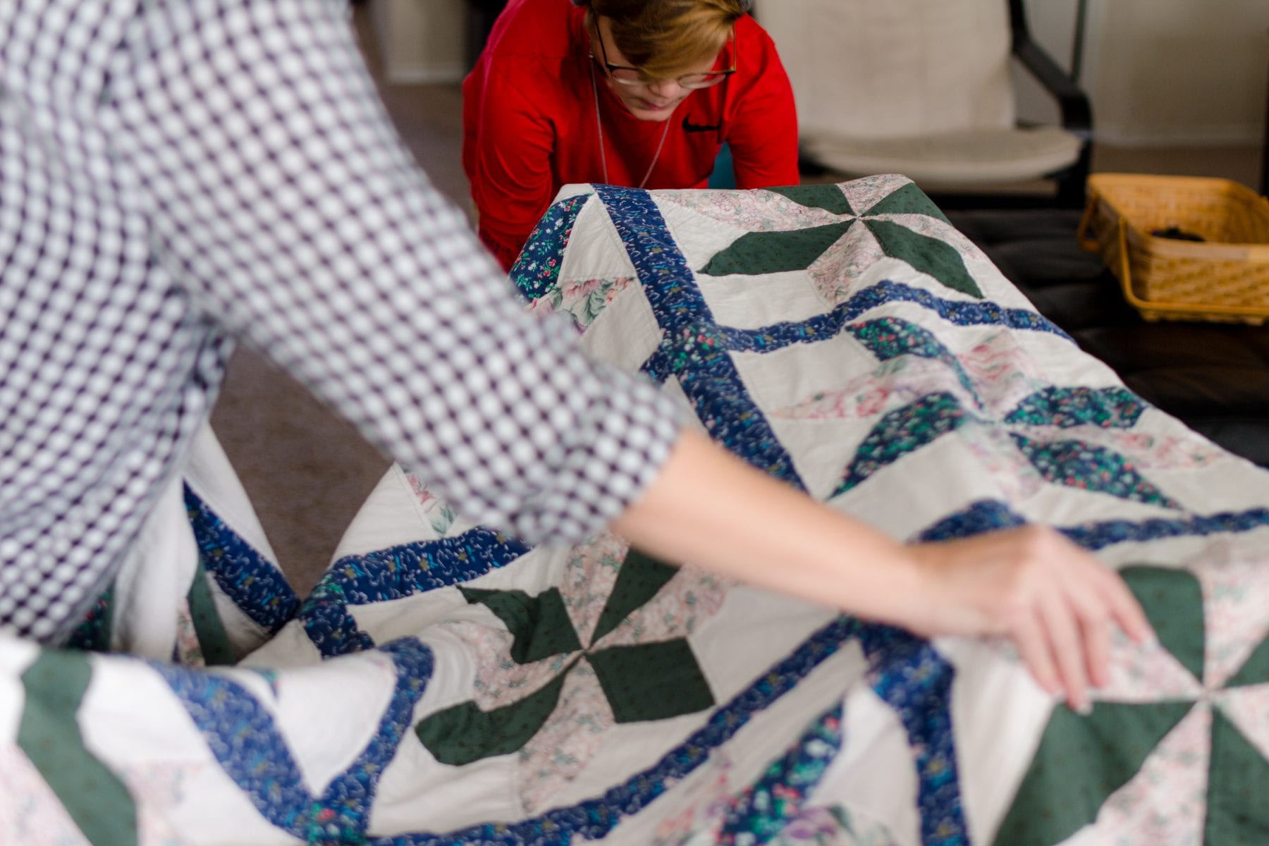 Your Guide to The Ultimate DIY Indoor Fort for Hours of Indoor Play ...