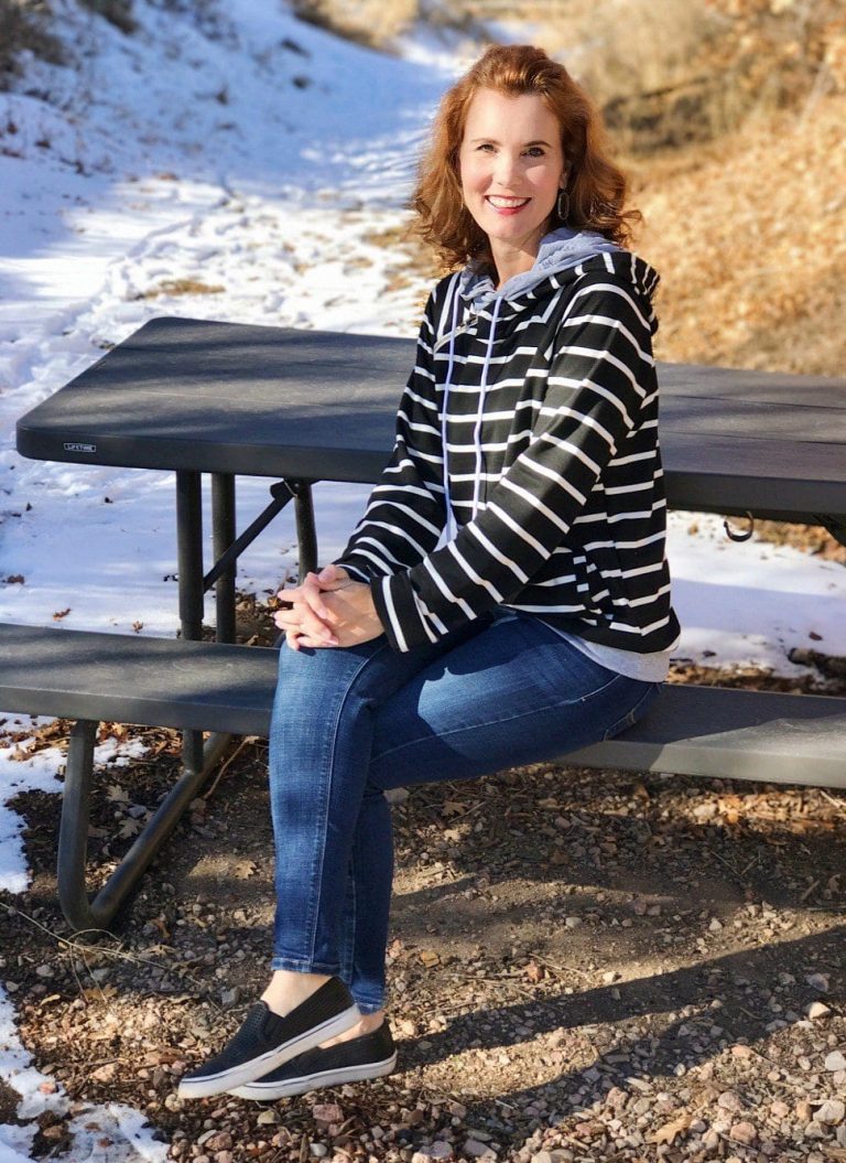 4 Casual Weekend Outfits That are Still Stylish | Mom Fabulous